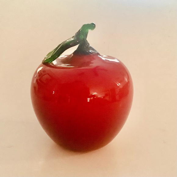 Unbranded | Accents | Teacher Gift Red Apple Blown Glass Paperweight 5 ...